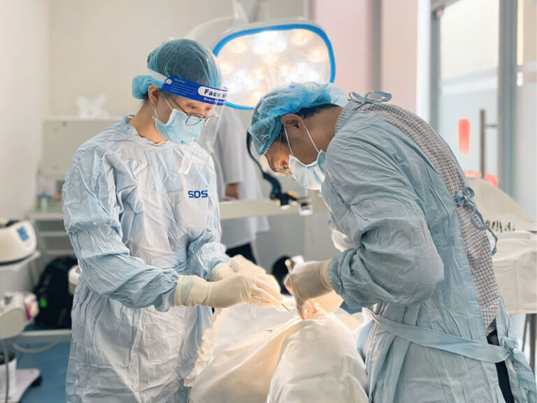 What is a receding chin? Causes, impacts, and diagnostic methods ...